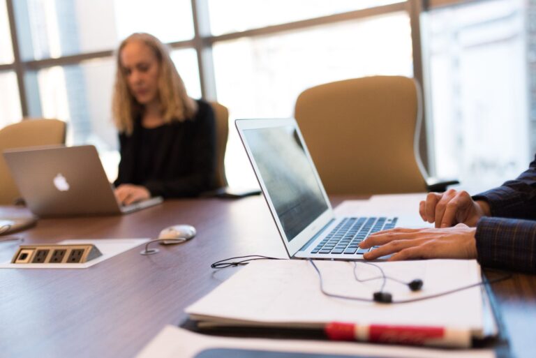 UK IT Contractor Hiring 2026: Demand, Rates & IR35 - TechNET Digital ...